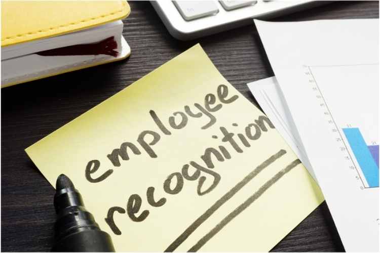 Recognizing Employees: 5 Superb Ways to Show Appreciation - Journals Mag Recognizing Employees: 5 Superb Ways to Show Appreciation - Journals Mag