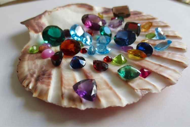 How to Spot a Real Gemstone - Journals Mag